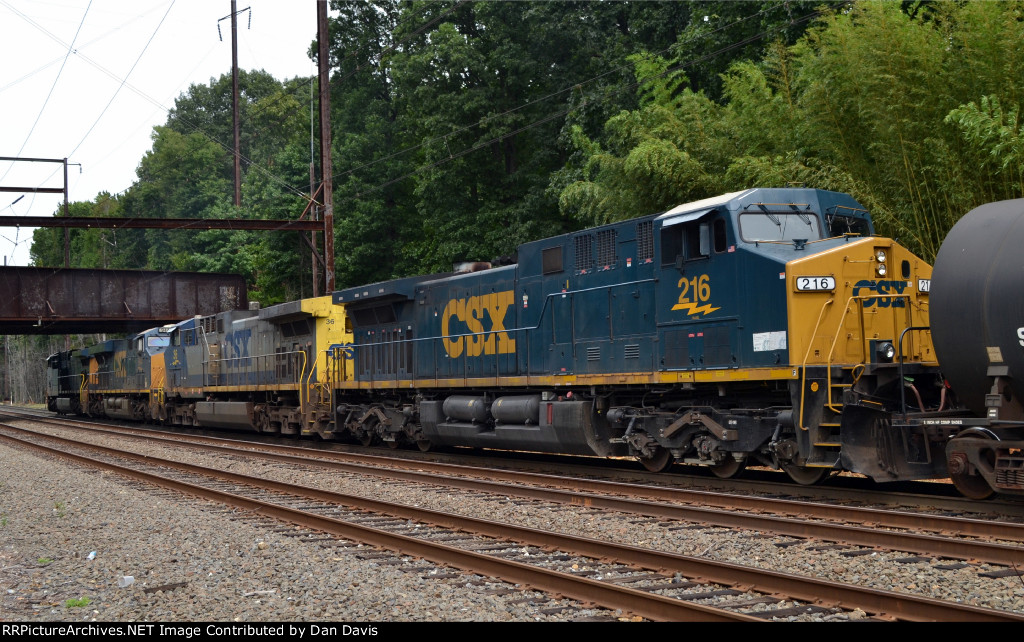 CSX AC44CW 216 on Q418-07